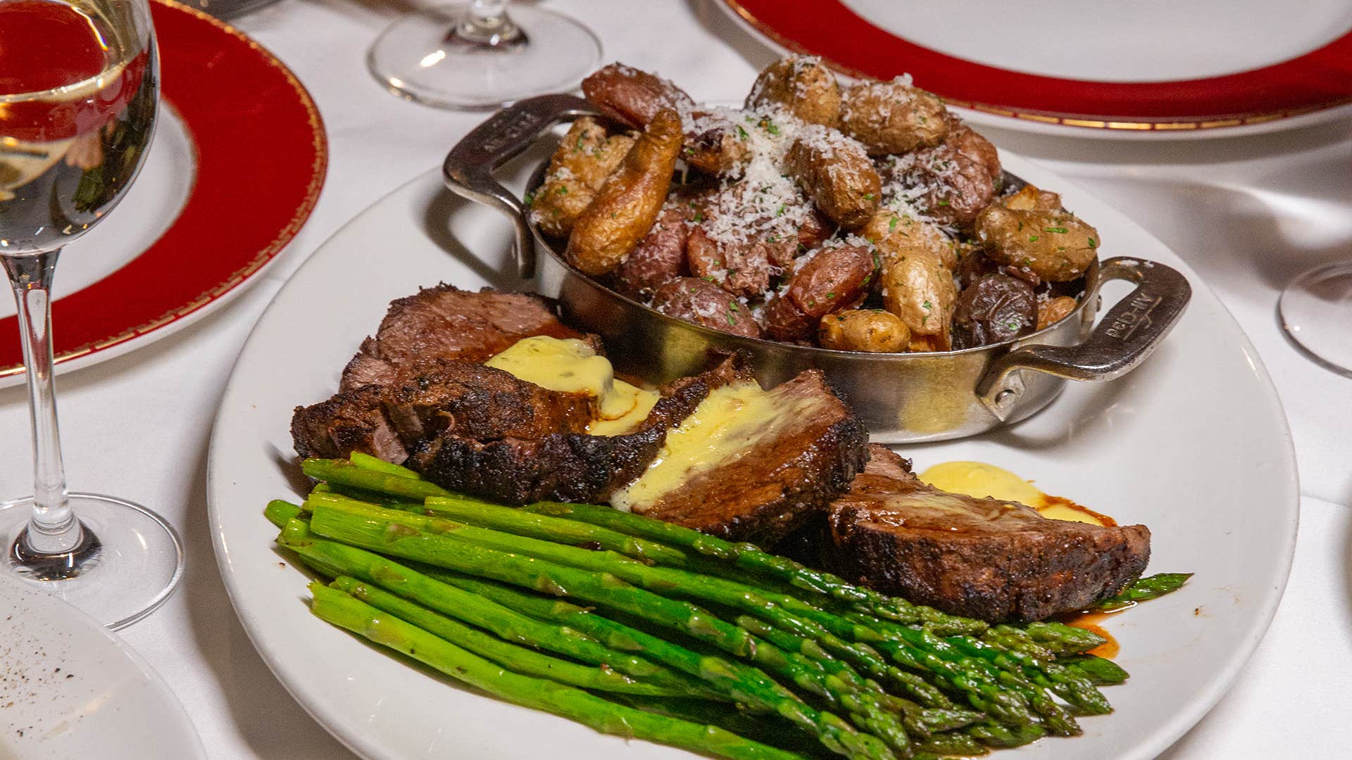 Delmonico Steakhouse by Emeril Lagasse | The Venetian Resort Las Vegas