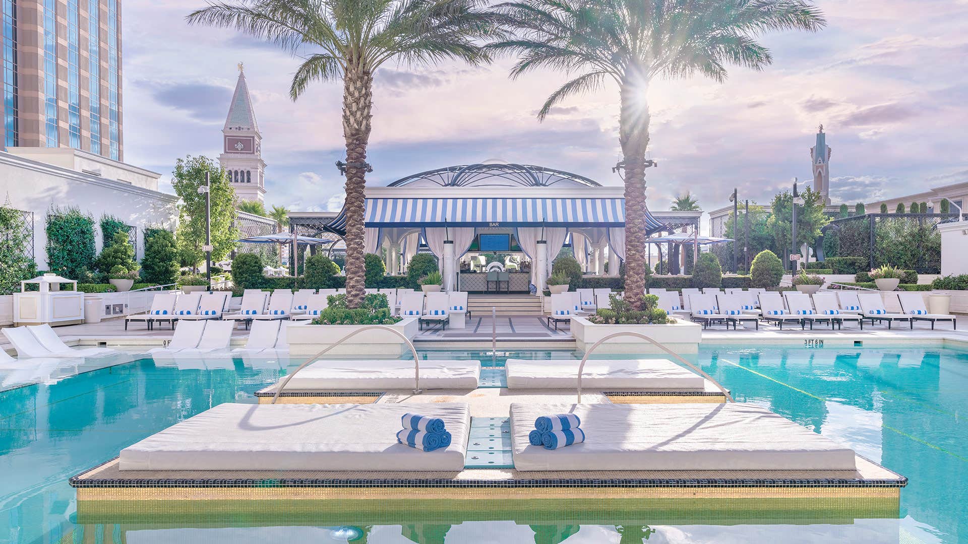 Lounge Chair Reservations | The Venetian Resort Las Vegas