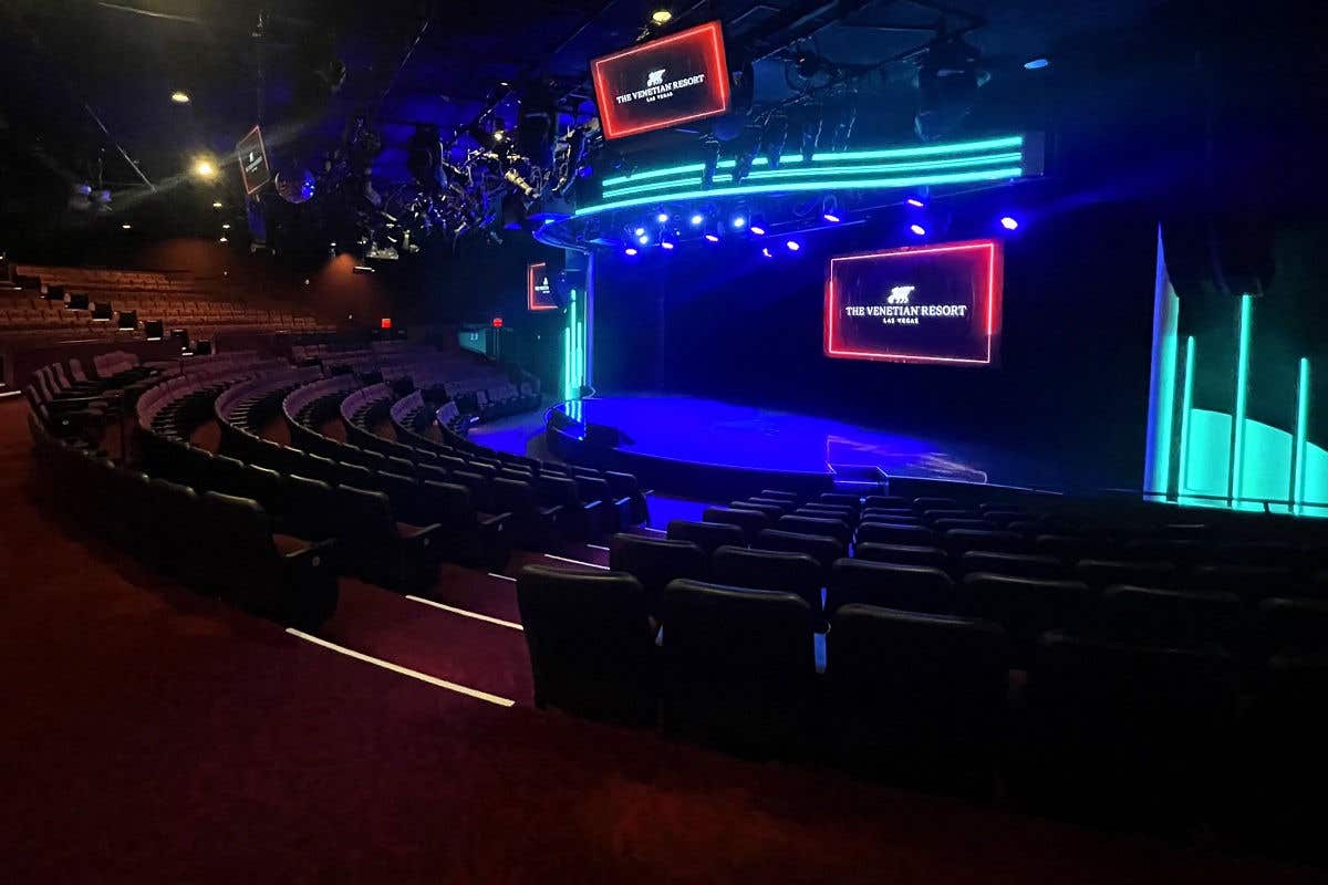 Celebrity Theatre Seat View 60 Photos - Moonagedaydream.film