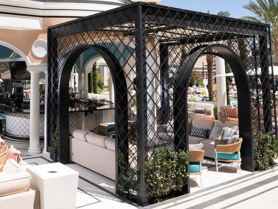 Venetian Pool Deck | The Venetian Resort Las Vegas