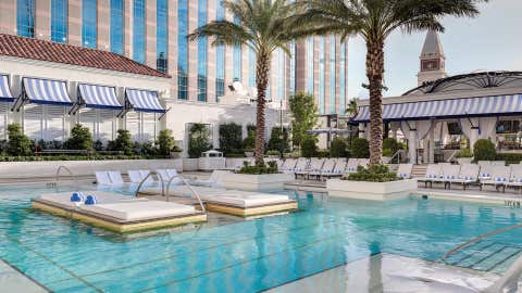 Venetian Pool Deck | The Venetian Resort Las Vegas
