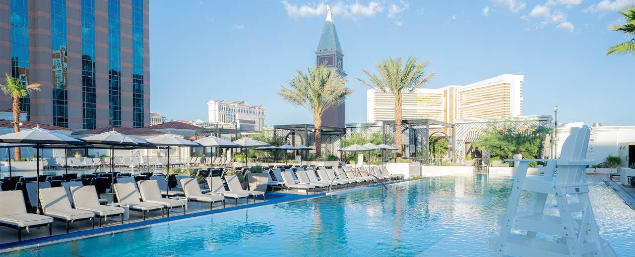 Venetian Pool Deck | The Venetian Resort Las Vegas