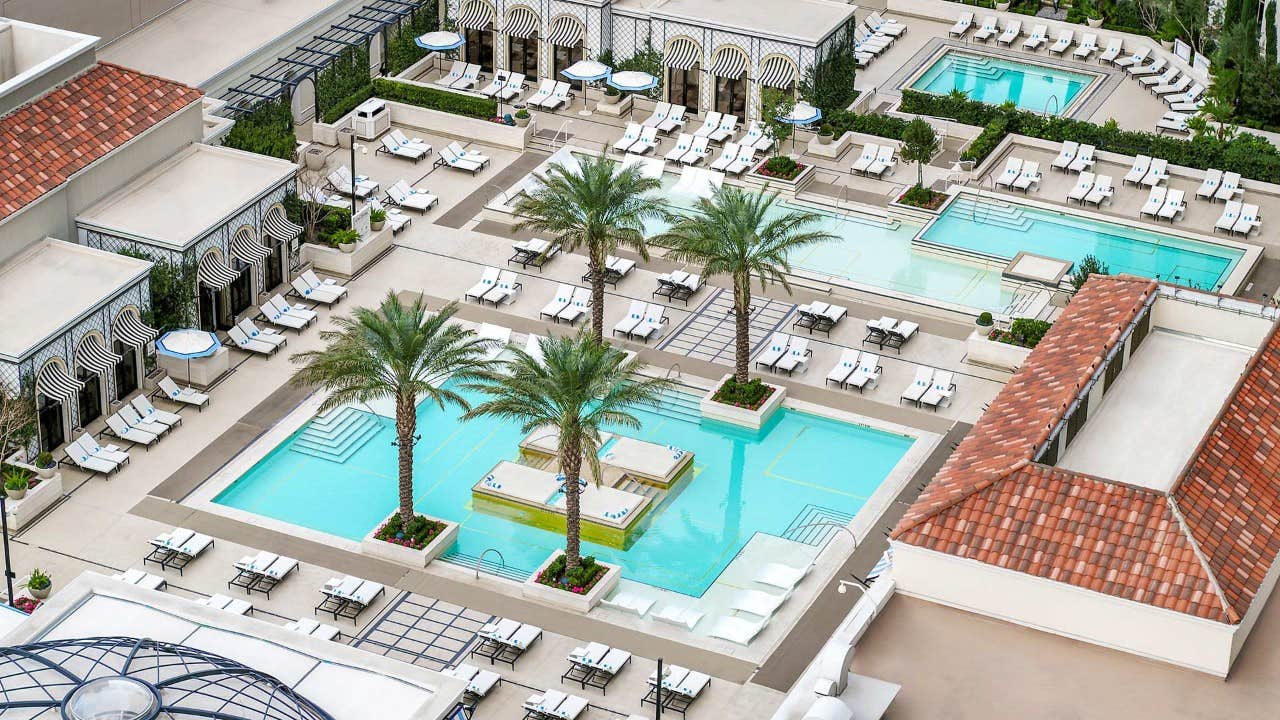 Lounge Chair Reservations | The Venetian Resort Las Vegas