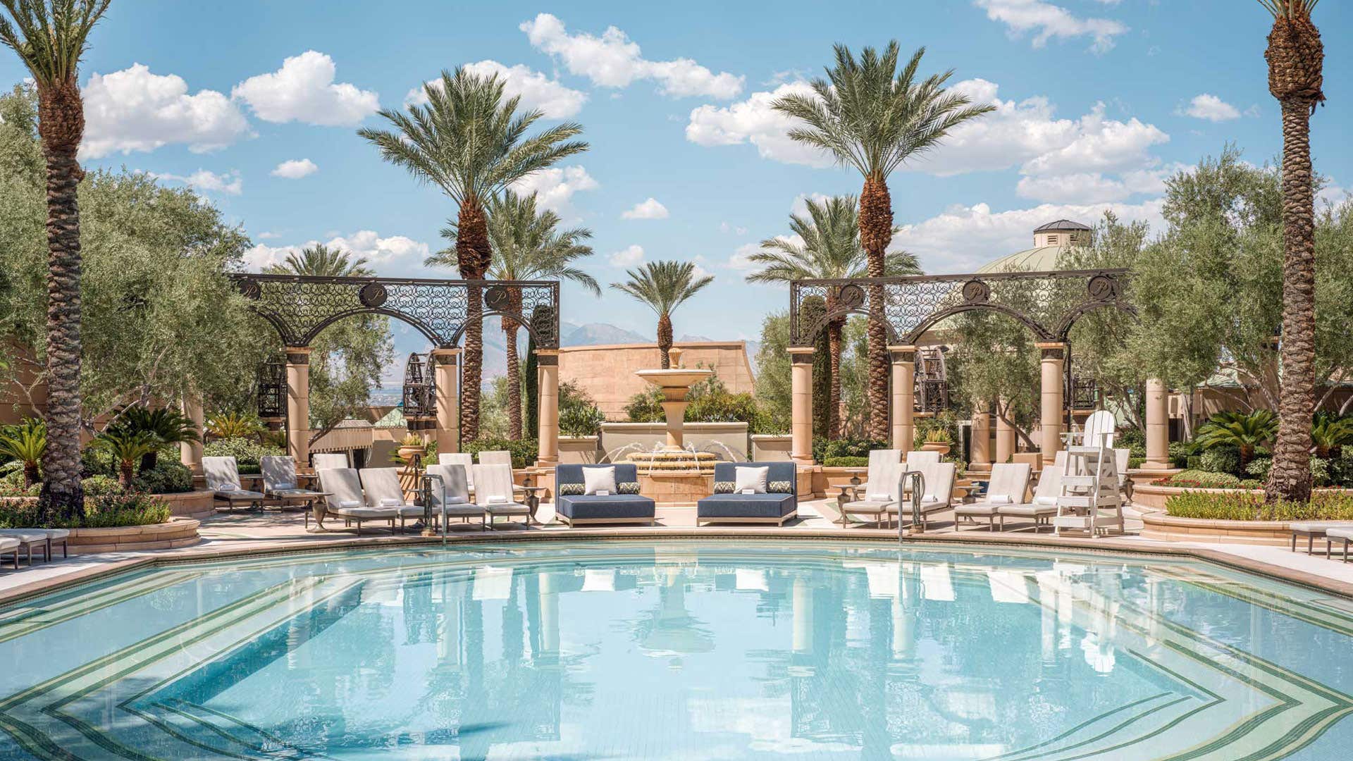 Palazzo Pool Deck | The Venetian Resort Las Vegas