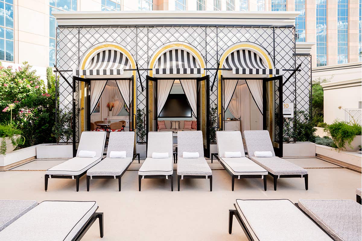 Venetian Pool Deck | The Venetian Resort Las Vegas