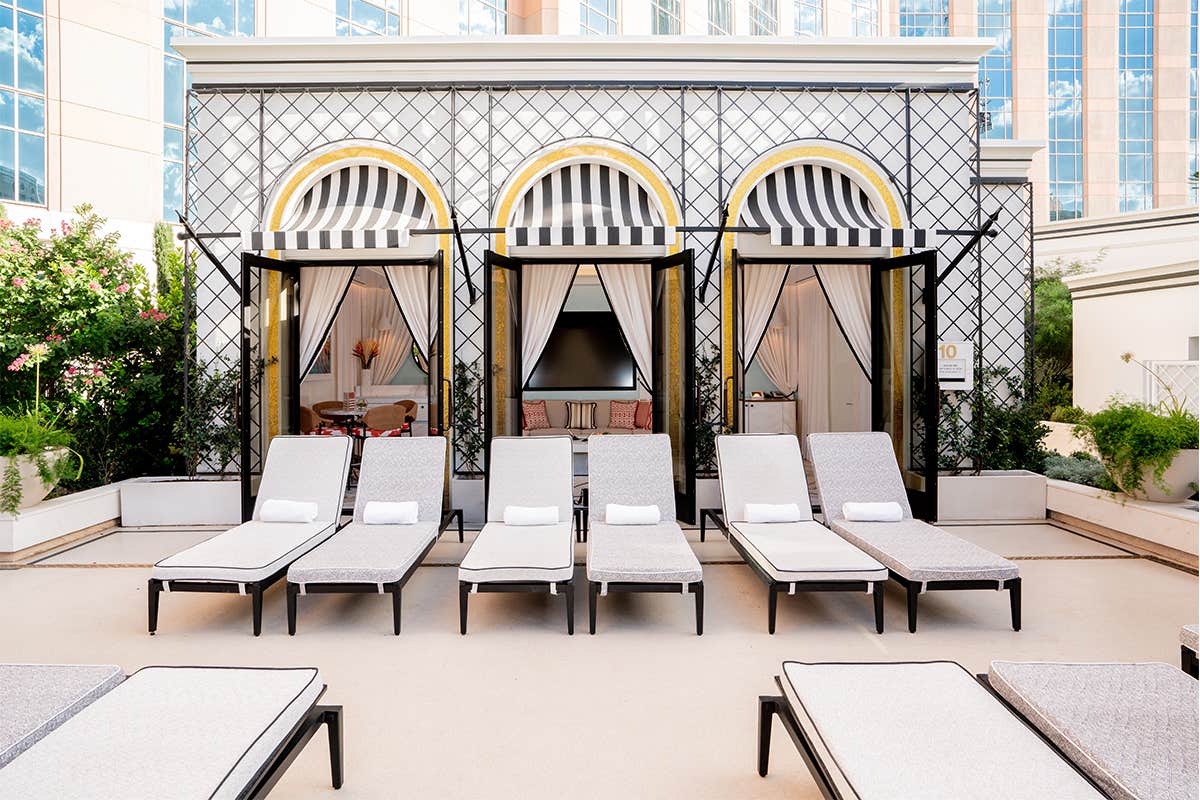 Venetian Pool Deck | The Venetian Resort Las Vegas
