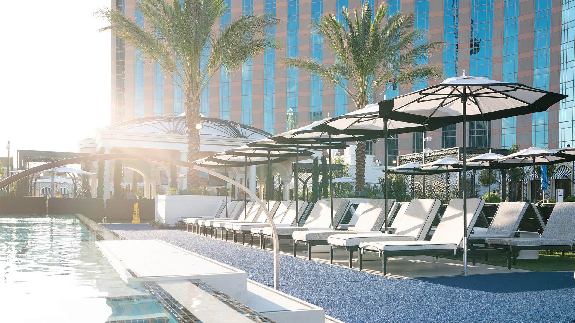 Venetian Pool Deck | The Venetian Resort Las Vegas